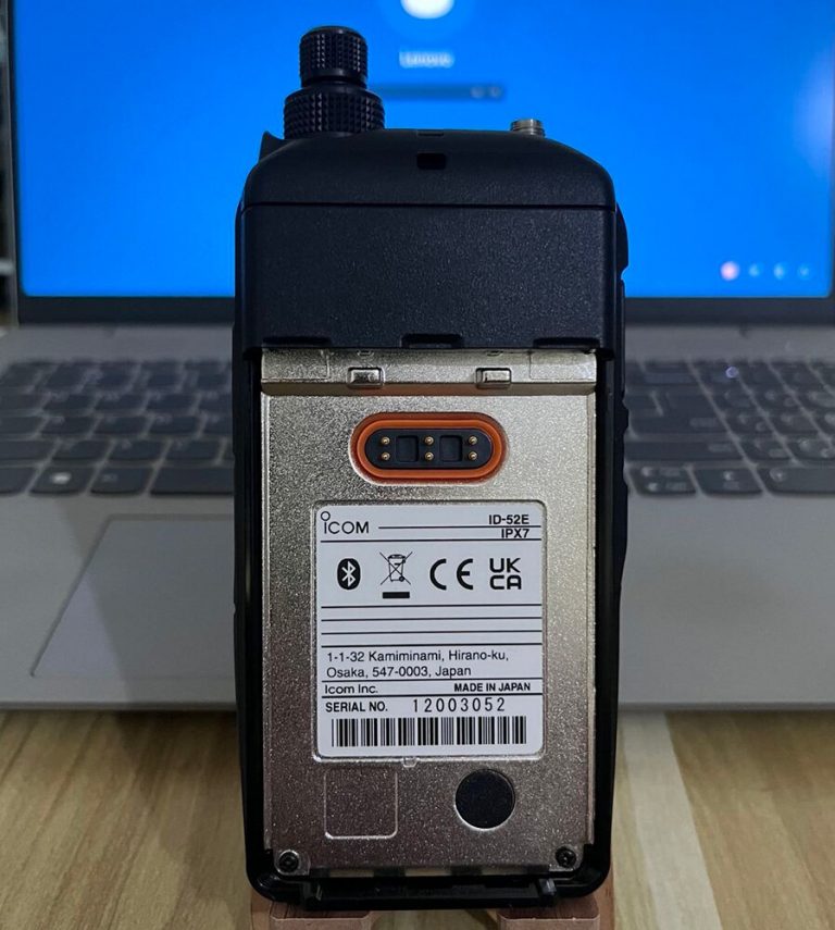 ICOM ID-52E Dual Band VHF UHF Digital Transceiver ICOM ID52E DMR Radios ...