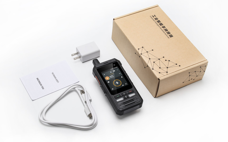 F80S POC Walkie Talkie 4G Smartphone Quad Core 1.4GHz SOS Rugged Phone ...