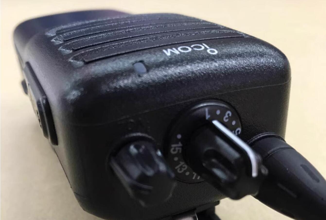 Top Quality ICOM IC-F16 VHF 5Watt IC-26 UHF Portable Communication ...